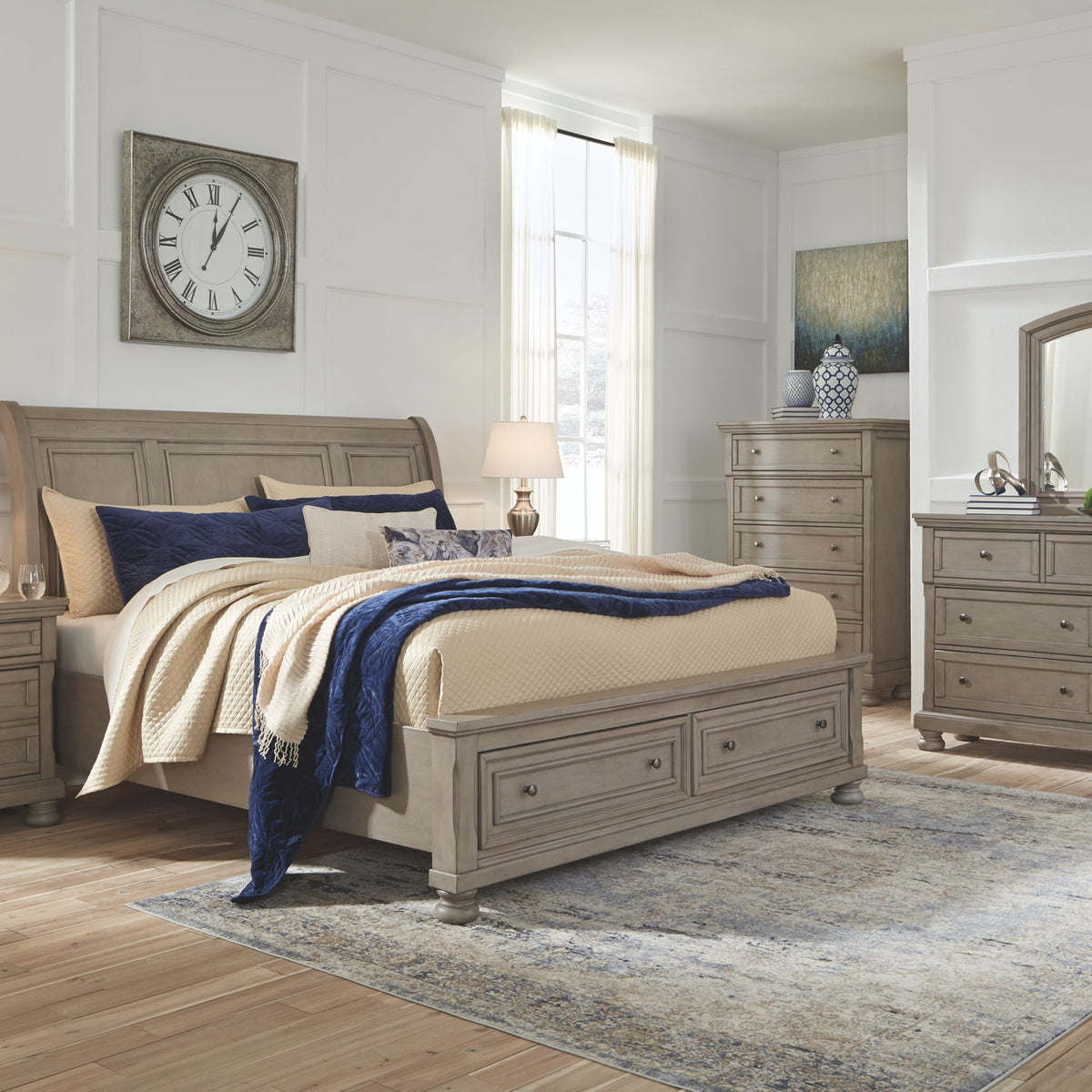 Lettner - Sleigh Bedroom Set – Neill’s Home Store